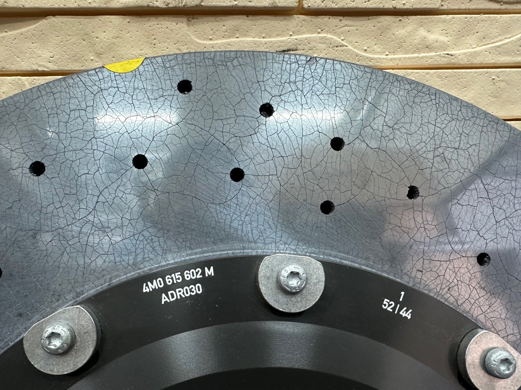 Lamborghini Urus Rear Brake Discs Ceramic Set 4M0615602M / 4M0615601AJ ...