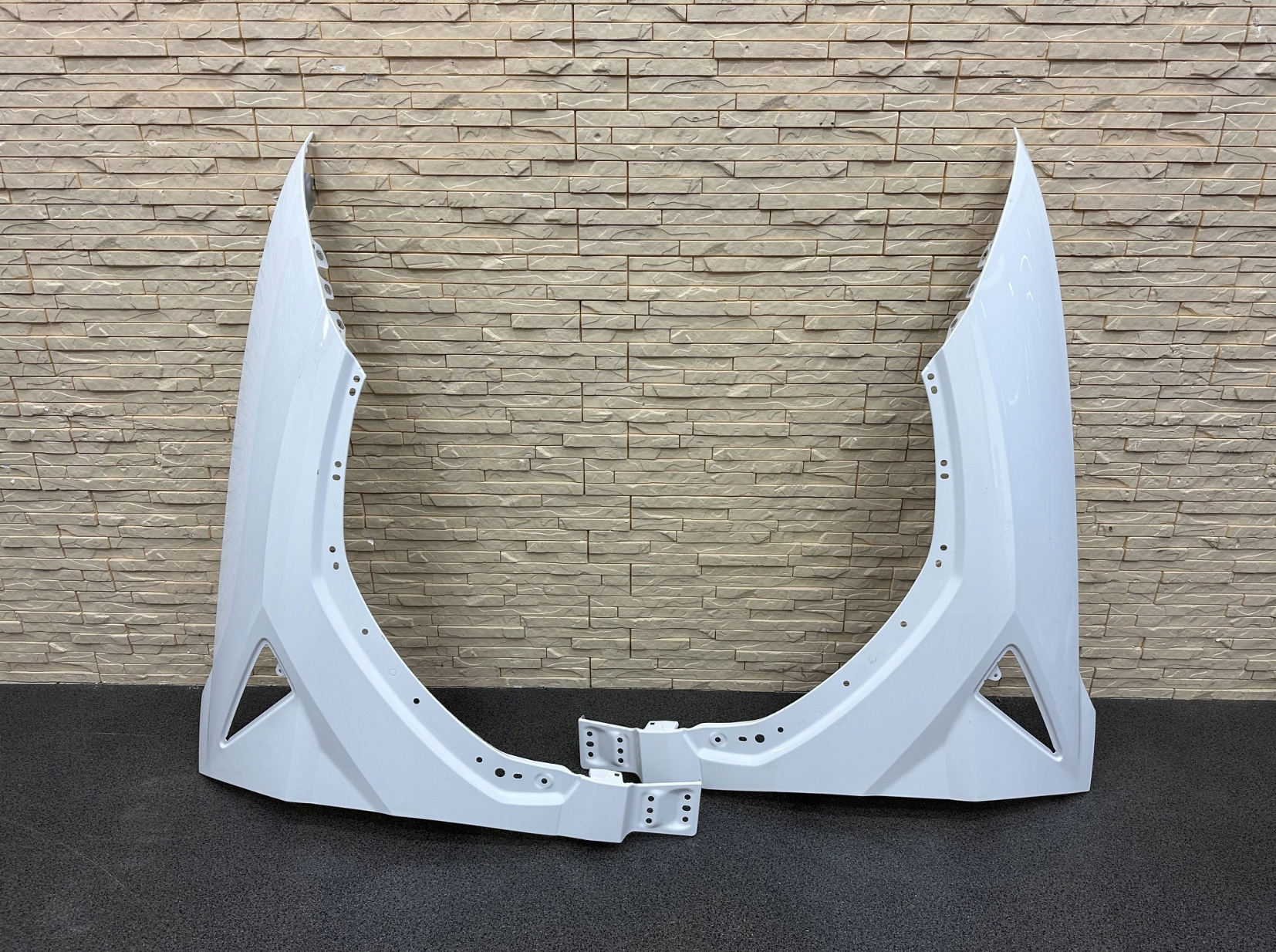 Lamborghini Urus Fender Set White 4ML821106A / 4ML821105A – DGParts
